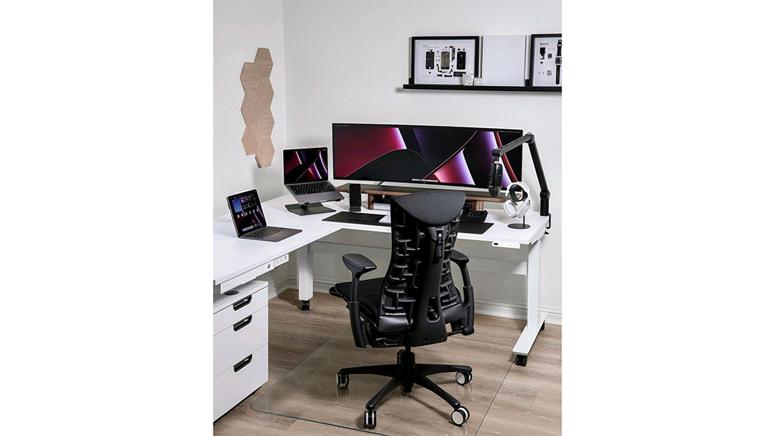 The #1 L-Shape Standing Desk | UPLIFT Desk